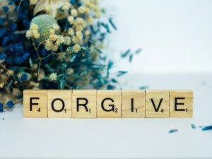 25 Tips to Forgive Yourself and Become a Better Person